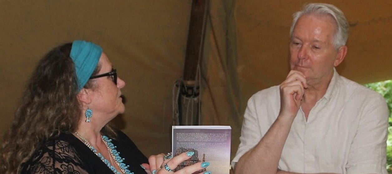 Fred van Eijk ontvangt eerste exemplaar boek Travel Counsellor Dorothea ...