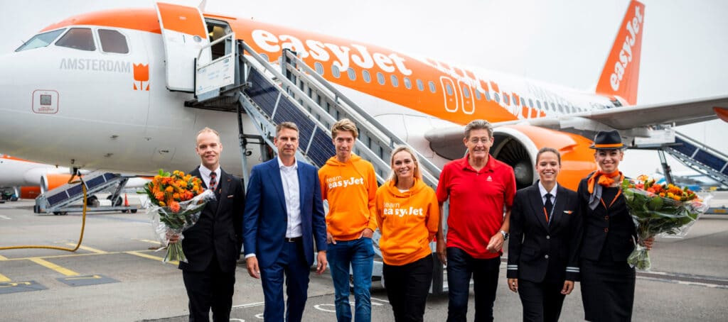 EasyJet verlengt sponsoring schaatsteam Team easyJet - Travelpro