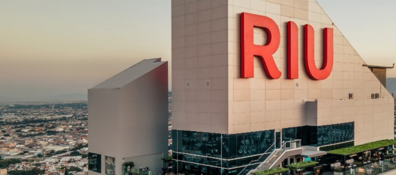 Riu Plaza Guadalajara opent spectaculaire 360º Rooftop Bar - Travelpro